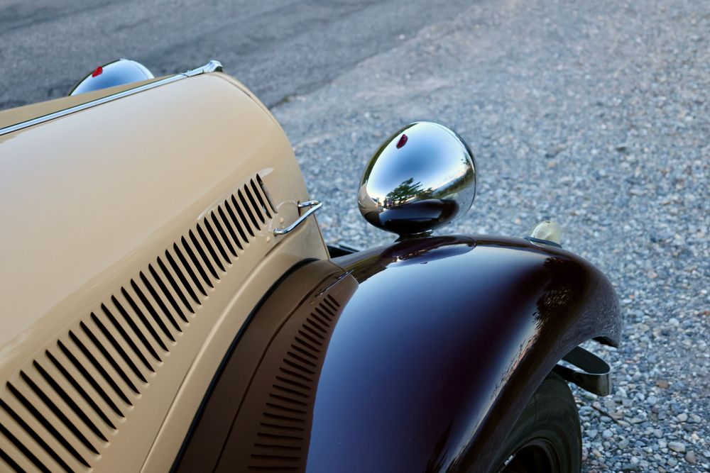 Citroën Traction BL11 - 1954 | CarYouNeed.ch