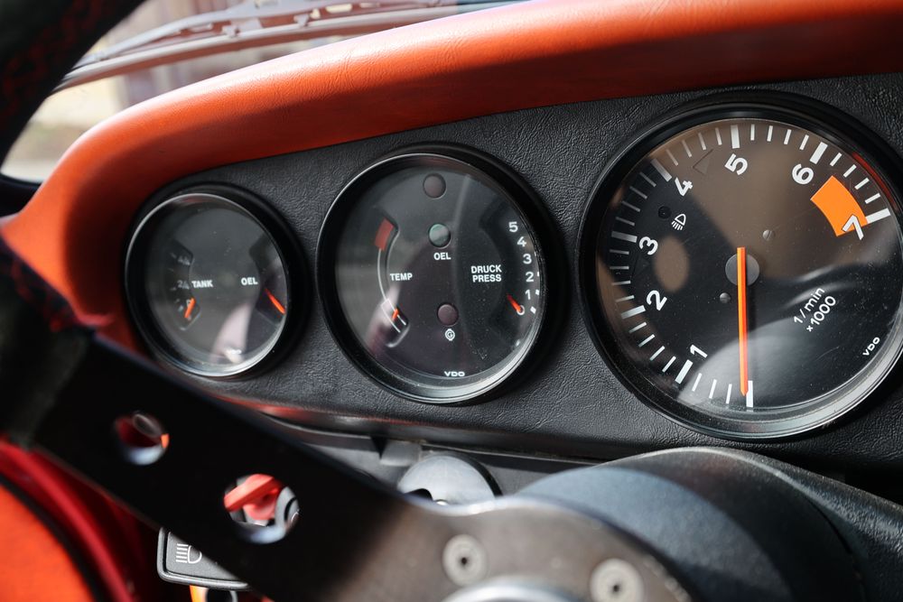 Porsche 911 3.0 SC Turbo Look - 1982 | CarYouNeed.ch