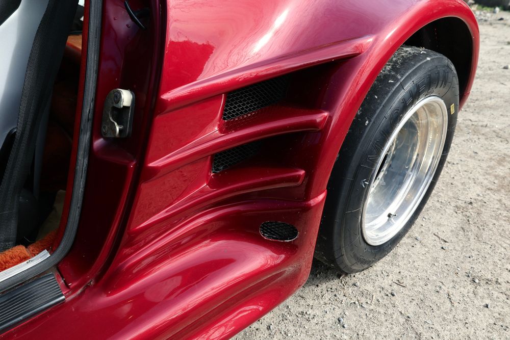 Porsche 911 3.0 SC Turbo Look 1982 | CarYouNeed.ch