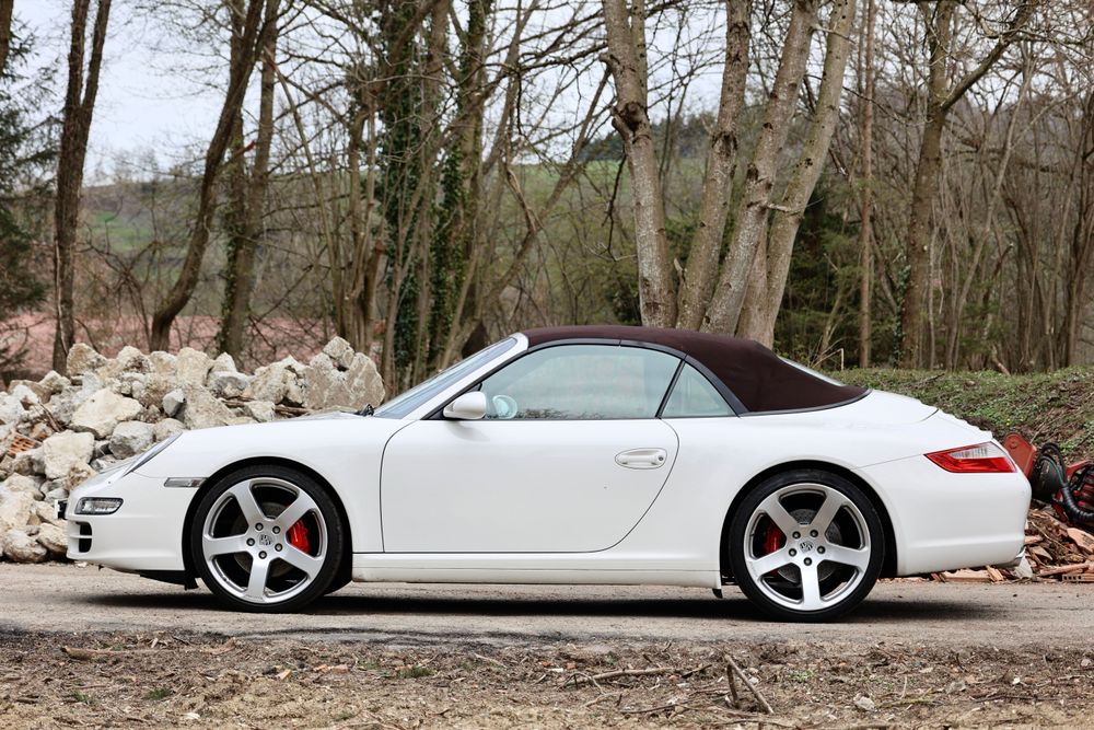 Porsche 911 997 Carrera 4S Cabriolet | CarYouNeed.ch